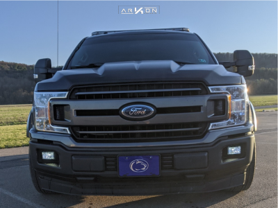 2018 Ford F-150 Wheel Offset Aggressive > 1" Outside Fender Lowered On ...