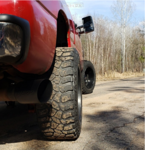 2006 Chevrolet Silverado 2500 HD Wheel Offset Aggressive > 1" Outside ...