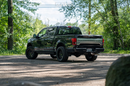 2018 Ford F-150 Wheel Offset Aggressive > 1" Outside Fender Leveling ...