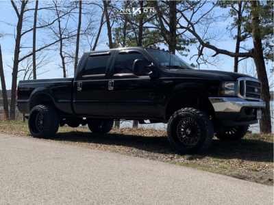 2002 Ford F-250 Super Duty Wheel Offset Aggressive > 1" Outside Fender ...