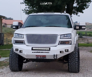 2004 Chevrolet Silverado 2500 HD Wheel Offset Aggressive > 1" Outside ...