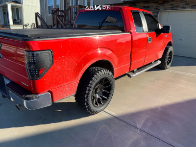 2011 Ford F-150 Wheel Offset Aggressive > 1" Outside Fender Leveling ...