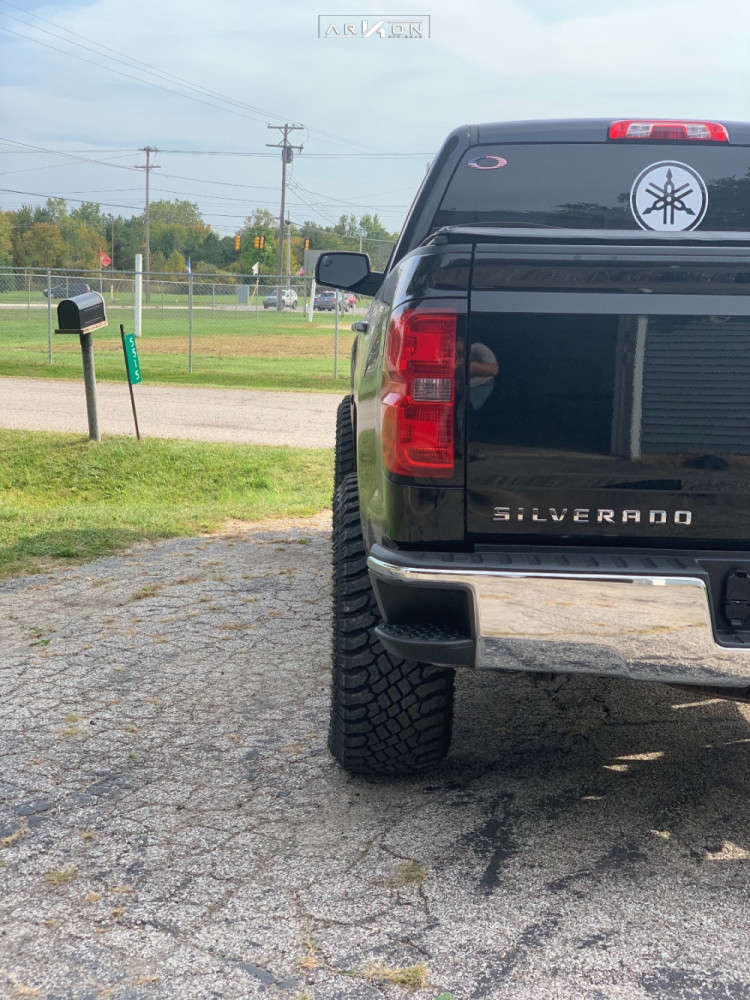 2016 Chevrolet Silverado 1500 Wheel Offset Aggressive > 1" Outside ...