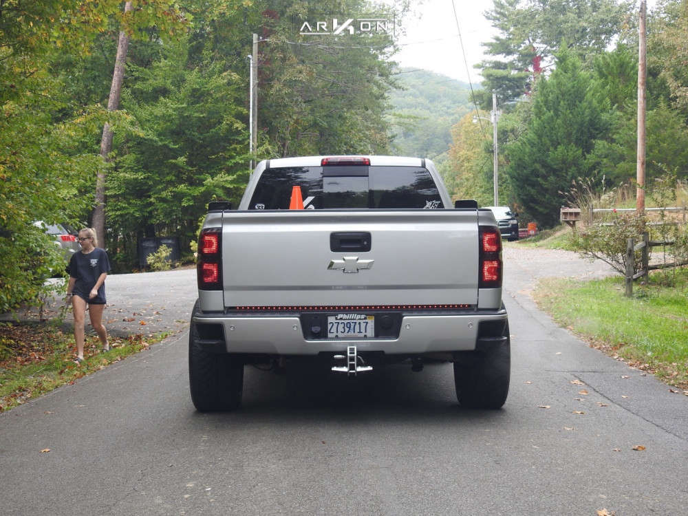 2016 Chevrolet Silverado 1500 Wheel Offset Aggressive > 1" Outside ...