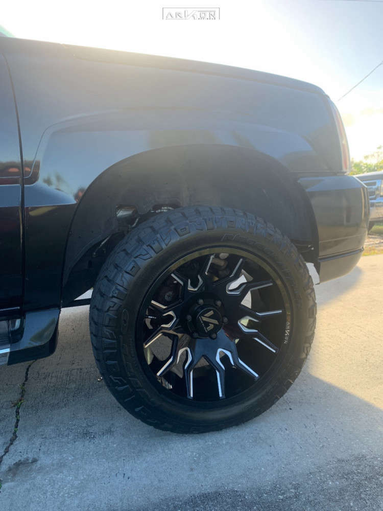 2004 Cadillac Escalade ESV Wheel Offset Aggressive > 1" Outside Fender ...