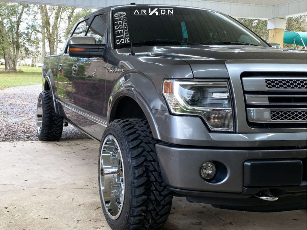 2013 Ford F-150 Wheel Offset Aggressive > 1" Outside Fender Leveling ...
