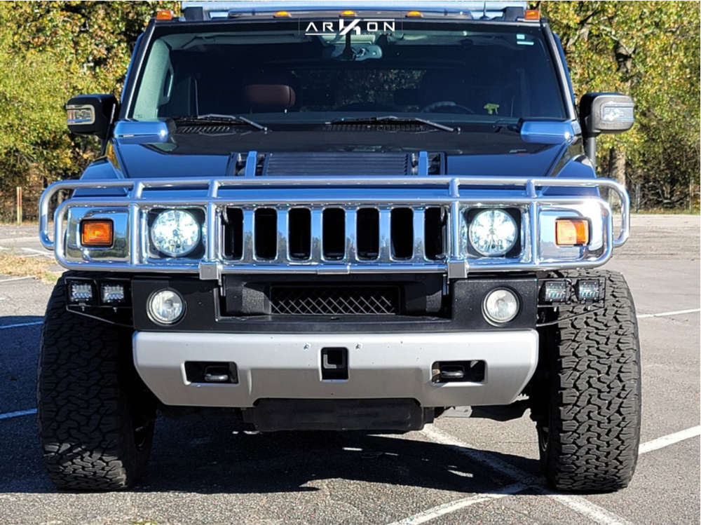 2009 Hummer H2 Wheel Offset Aggressive > 1" Outside Fender Stock ...