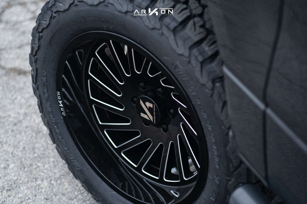 2012 Ford F-150 Wheel Offset Aggressive > 1" Outside Fender Leveling ...