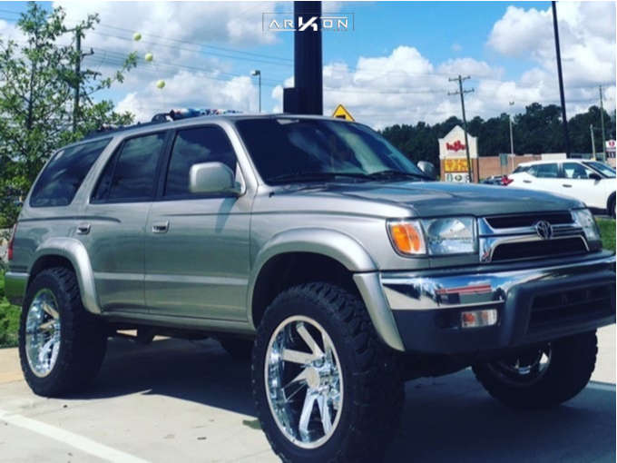 2001 Toyota 4Runner Wheel Offset Aggressive > 1" Outside Fender ...