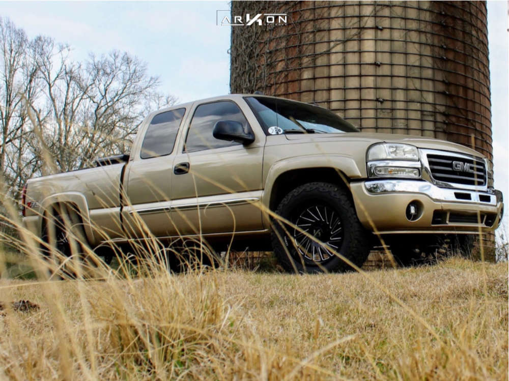 2005 GMC Sierra 1500 Wheel Offset Aggressive > 1" Outside Fender ...