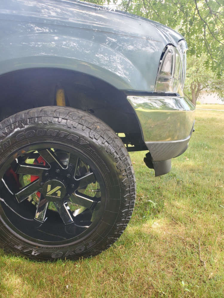 2001 Ford Excursion Wheel Offset Aggressive > 1" Outside Fender ...