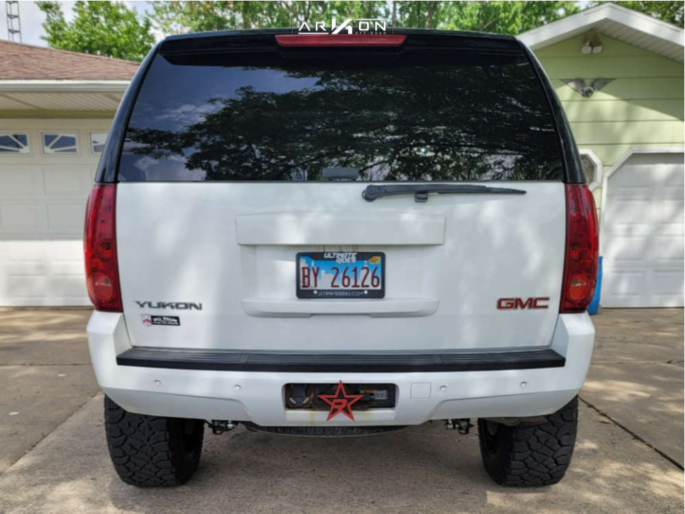 2007 GMC Yukon Wheel Offset Aggressive > 1" Outside Fender Suspension ...