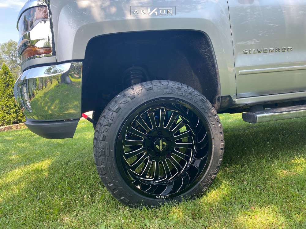 2017 Chevrolet Silverado 1500 Wheel Offset Aggressive > 1" Outside ...