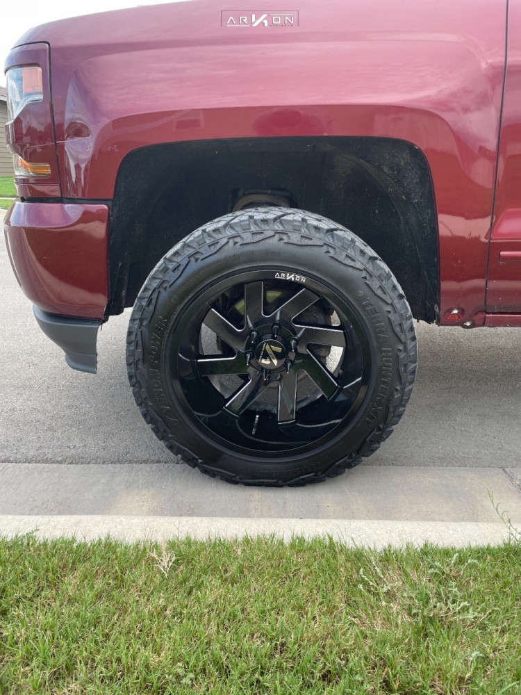 2016 Chevrolet Silverado 1500 Wheel Offset Aggressive > 1" Outside ...