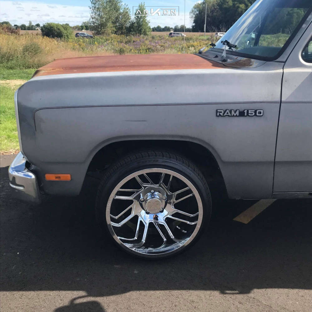1991 Dodge D150 Wheel Offset Aggressive > 1" Outside Fender Stock ...
