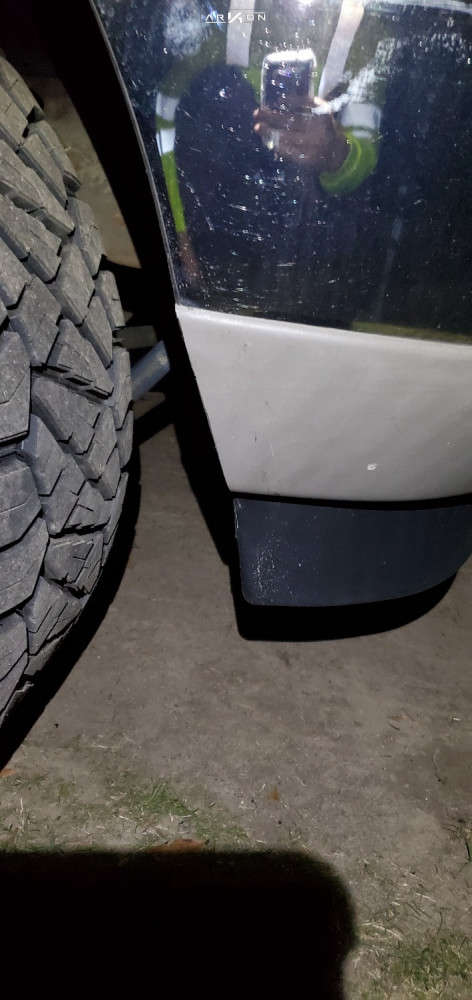 2002 Ford Excursion Wheel Offset Aggressive > 1" Outside Fender Stock ...