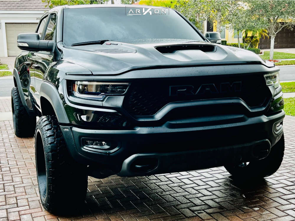 2021 Ram 1500 Wheel Offset Aggressive > 1" Outside Fender Stock ...