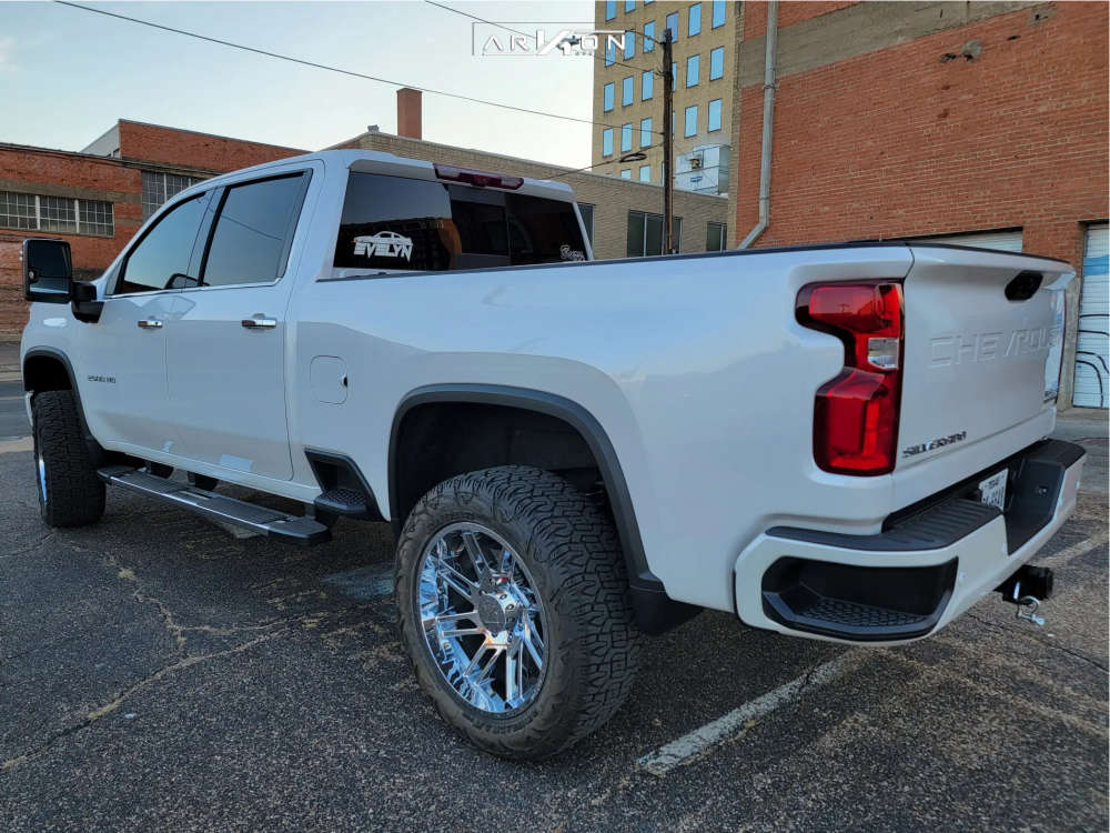 2021 Chevrolet Silverado 2500 HD Wheel Offset Aggressive > 1" Outside ...