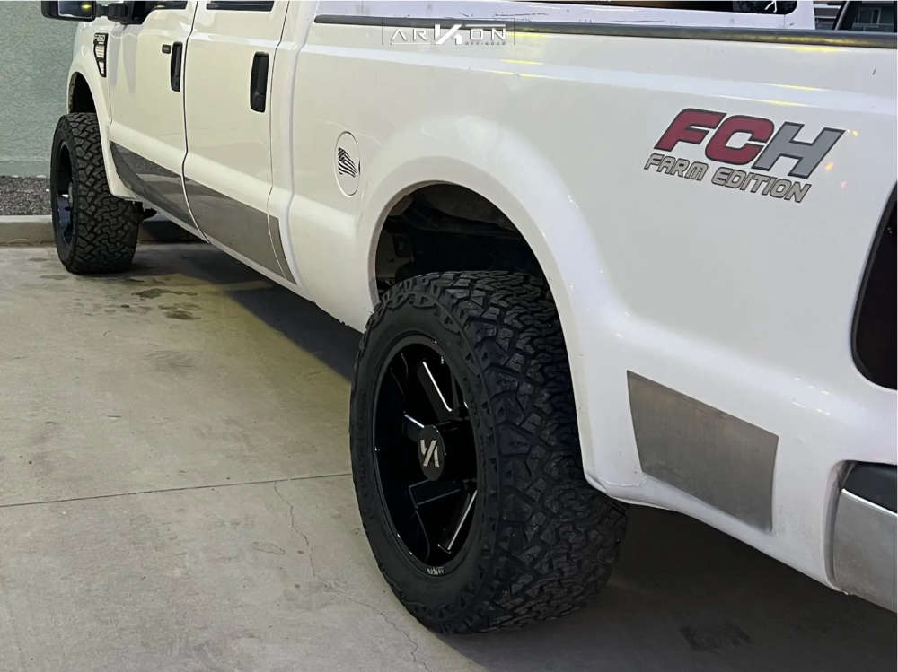 2008 Ford F-250 Super Duty Wheel Offset Aggressive > 1" Outside Fender ...