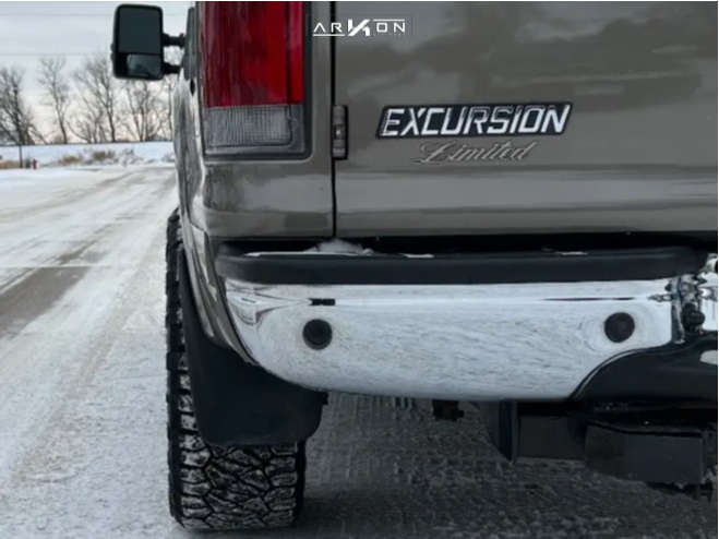 2003 Ford Excursion Wheel Offset Aggressive > 1" Outside Fender ...