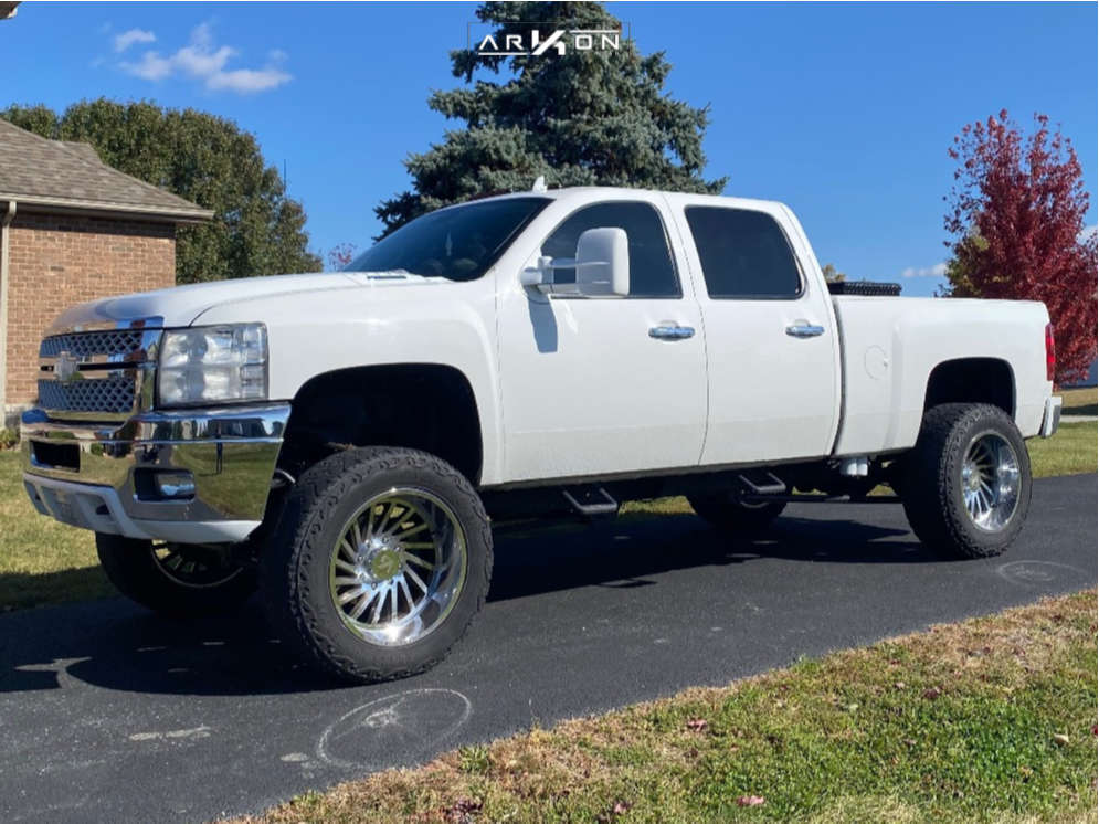 2011 Chevrolet Silverado 2500 HD Wheel Offset Aggressive > 1" Outside ...