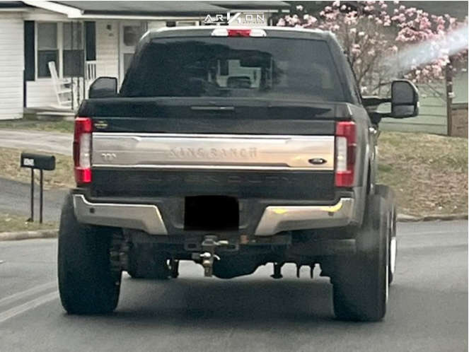 2017 Ford F-250 Super Duty Wheel Offset Aggressive > 1" Outside Fender ...