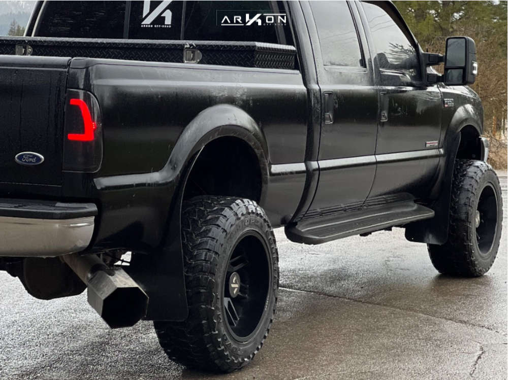 2004 Ford F-250 Super Duty Wheel Offset Aggressive > 1" Outside Fender ...
