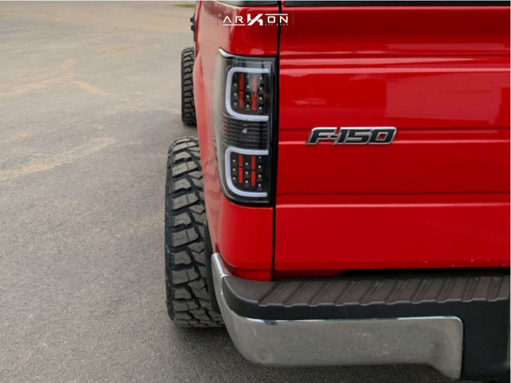 2014 Ford F-150 Wheel Offset Super Aggressive 3"-5" Leveling Kit | 2653263 | ARKON OFF-ROAD