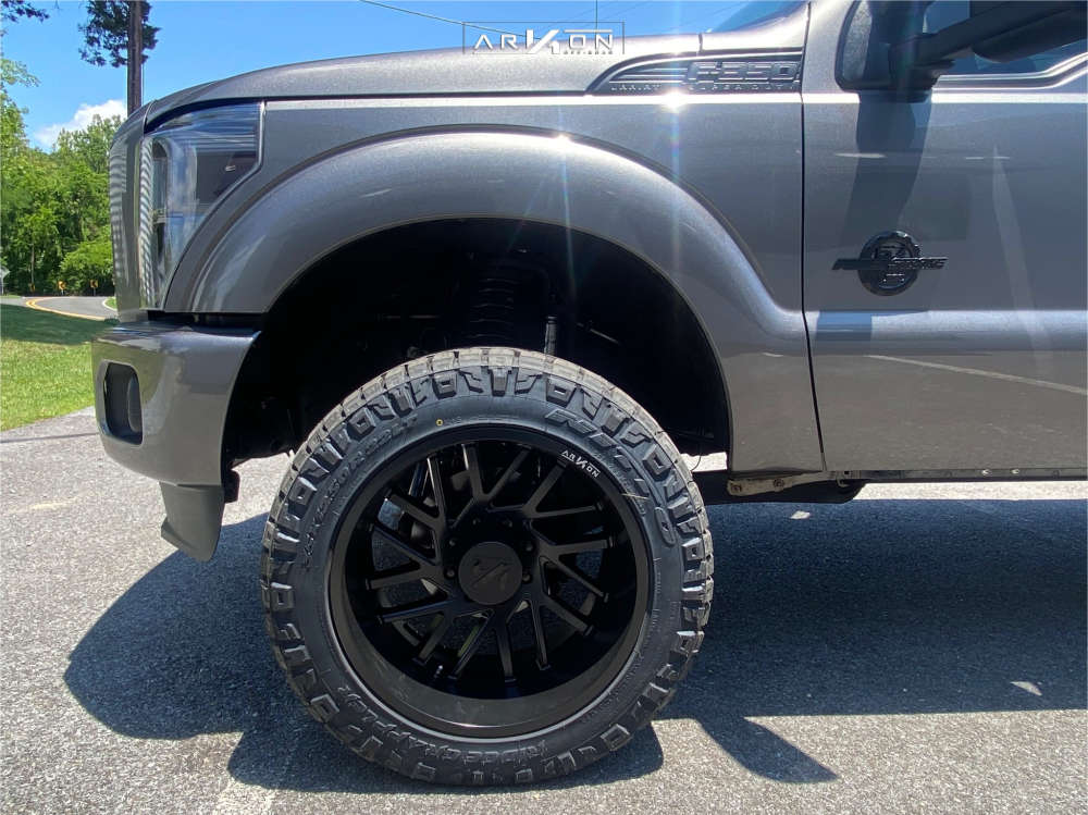 2012 Ford F-350 Super Duty Wheel Offset Aggressive > 1" Outside Fender ...