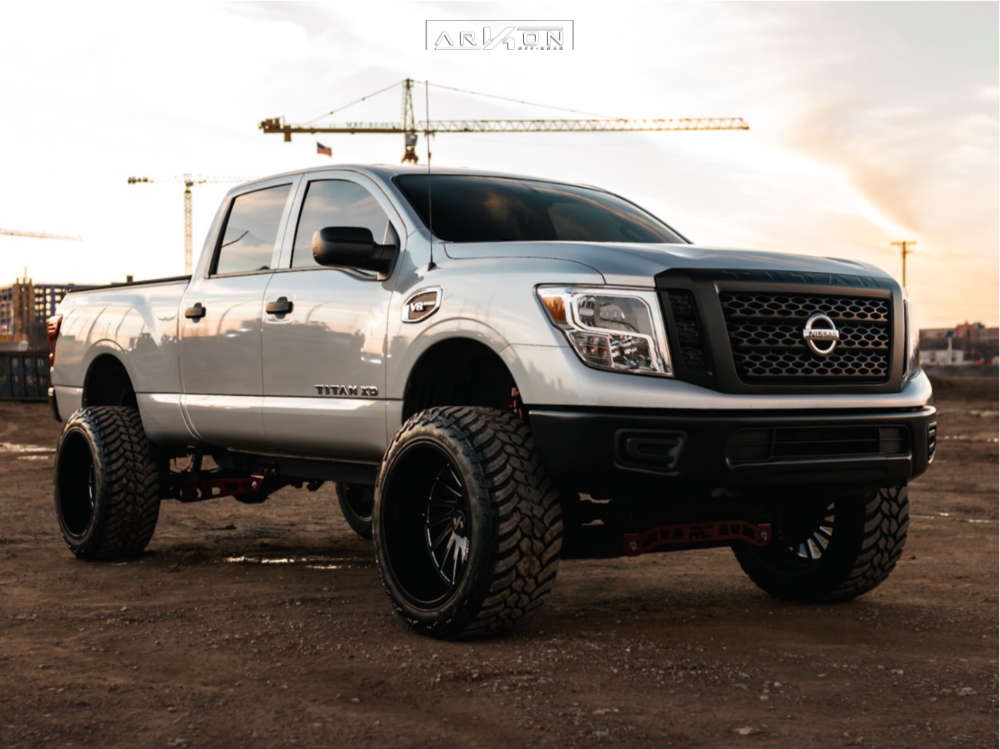 2018 Nissan TITAN XD Wheel Offset Aggressive > 1" Outside Fender ...
