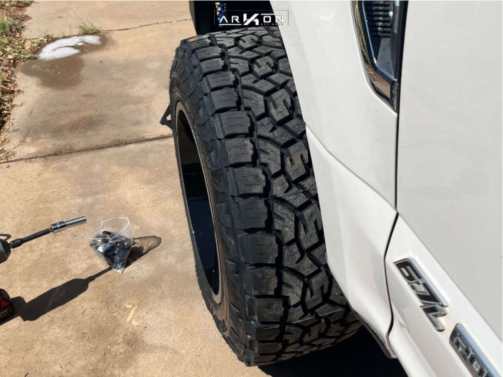 2017 Ford F-250 Super Duty Wheel Offset Super Aggressive 3"-5" Leveling ...