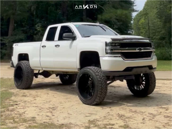 2017 Chevrolet Silverado 1500 Wheel Offset Aggressive > 1" Outside ...