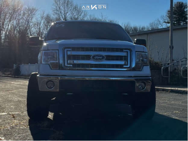 2014 Ford F-150 Wheel Offset Super Aggressive 3"-5" Leveling Kit | 2853031 | ARKON OFF-ROAD