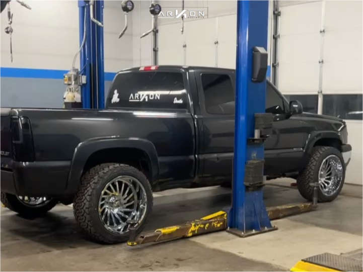2005 Chevrolet Silverado 1500 Wheel Offset Aggressive > 1" Outside ...