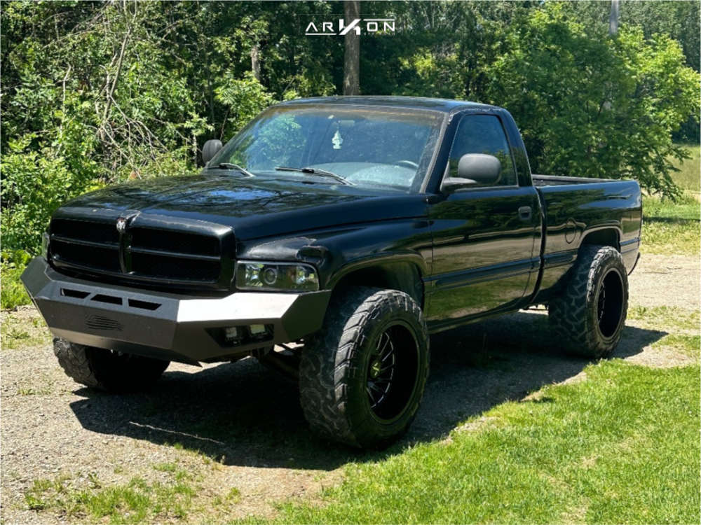 2001 Dodge Ram 1500 Single Cab Lifted