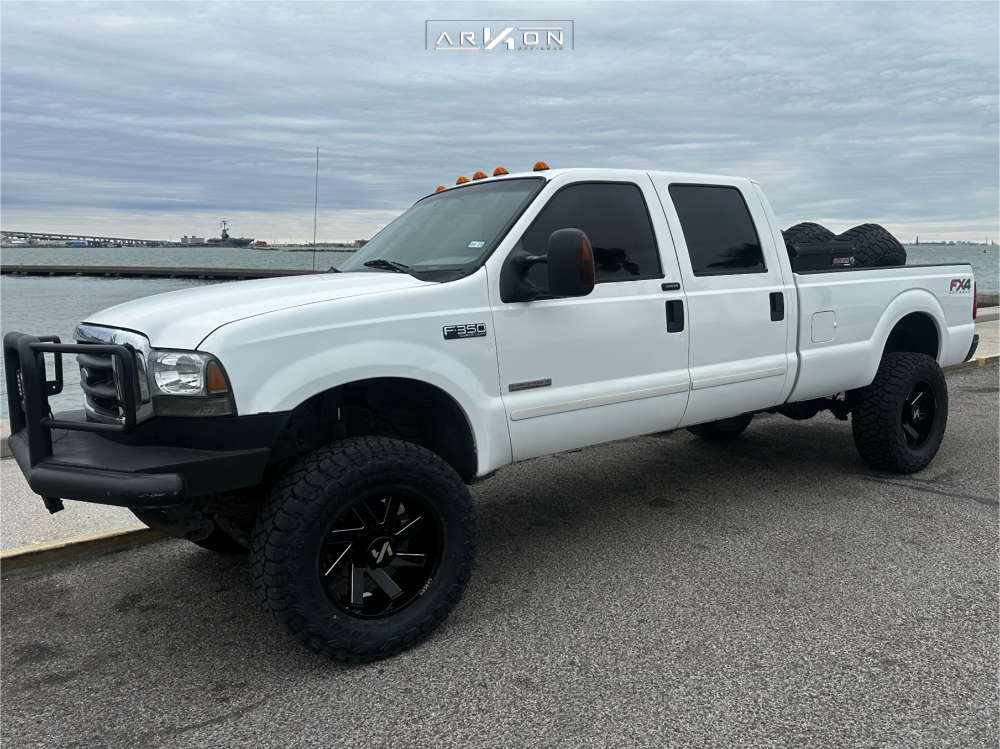 2004 Ford F-350 Super Duty Wheel Offset Aggressive > 1" Outside Fender ...