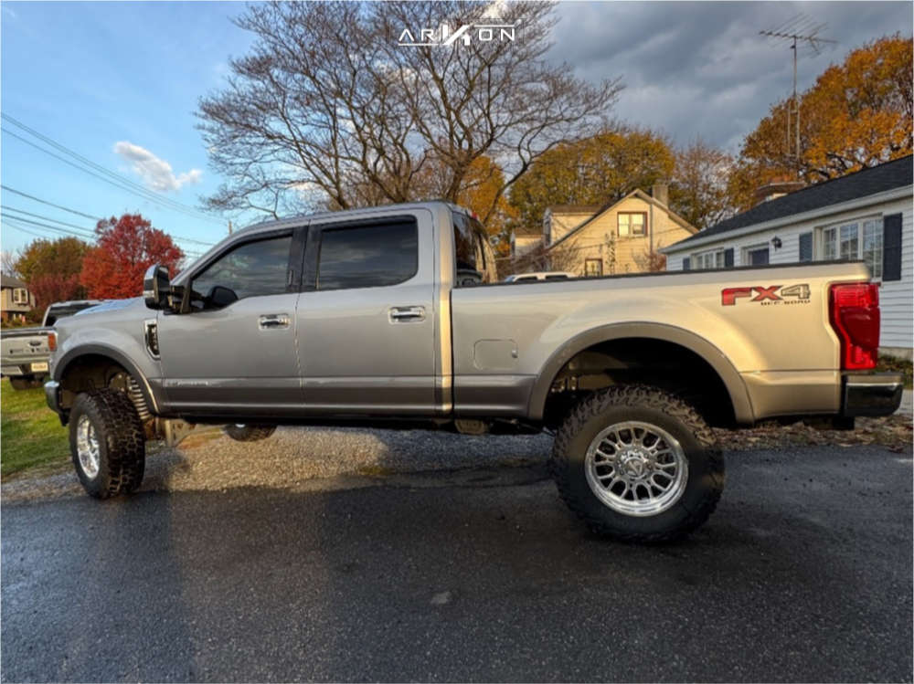 2022 Ford F-250 Super Duty Wheel Offset Aggressive > 1" Outside Fender ...