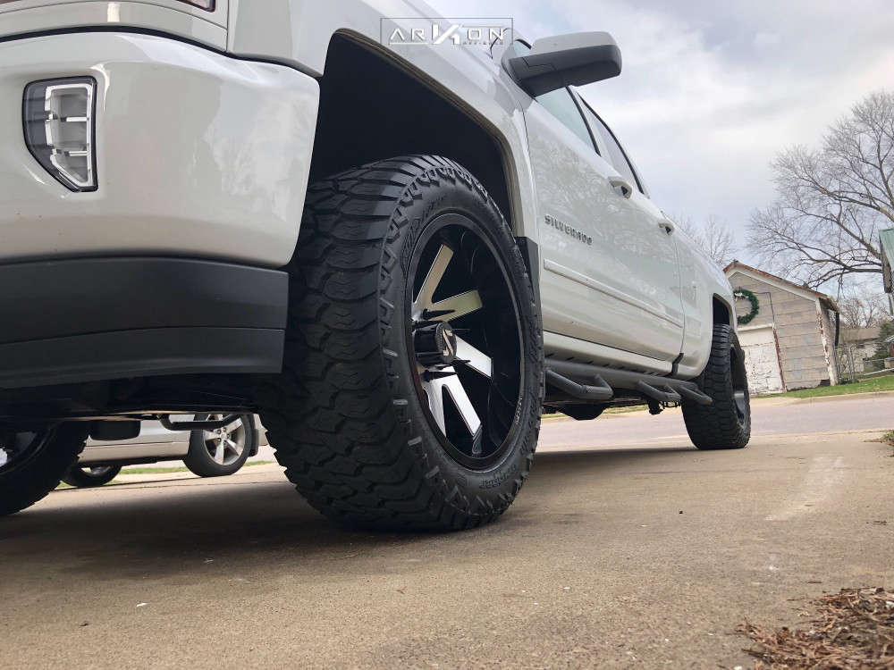 2016 Chevrolet Silverado 1500 Wheel Offset Aggressive > 1" Outside ...