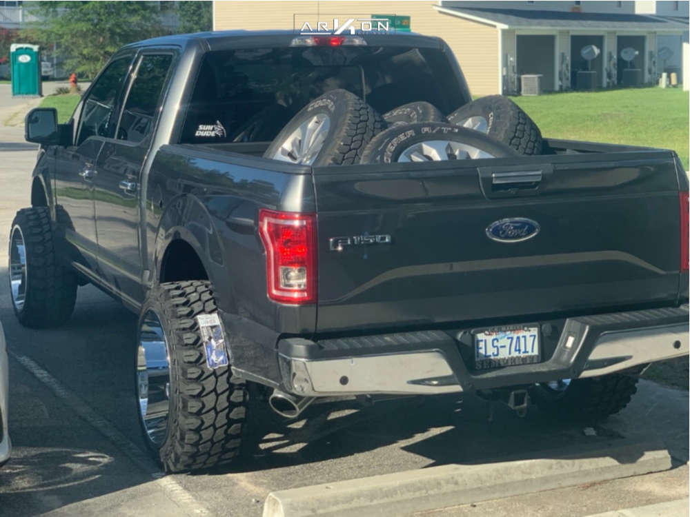 2016 Ford F-150 Wheel Offset Aggressive > 1" Outside Fender Leveling ...
