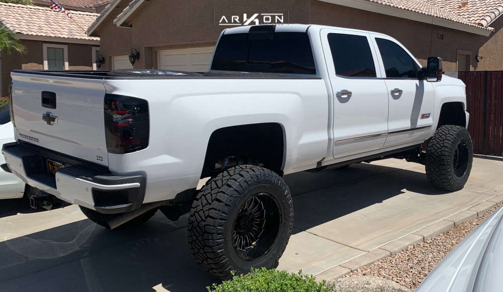 2017 Chevrolet Silverado 2500 HD Wheel Offset Aggressive > 1" Outside ...