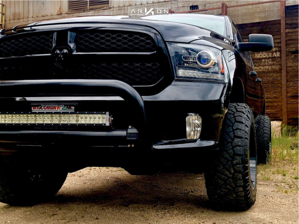 2015 Ram 1500 Wheel Offset Aggressive > 1" Outside Fender Suspension ...