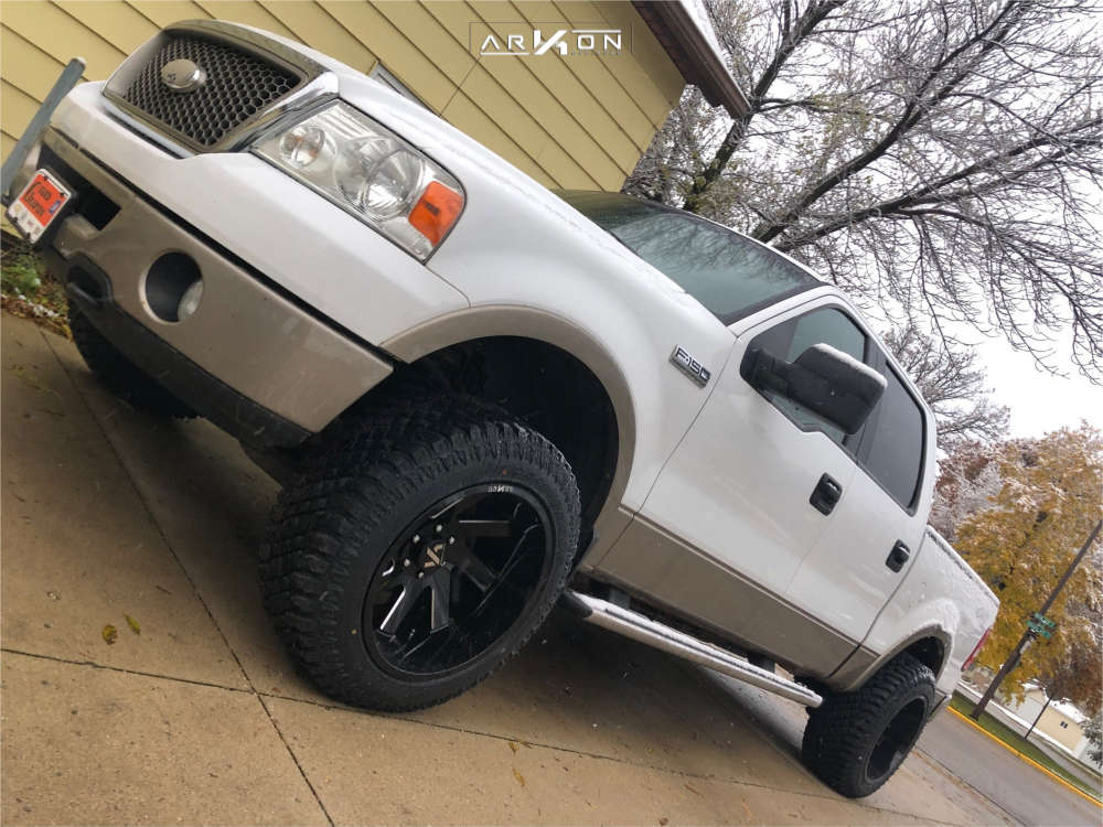 2006 Ford F-150 Wheel Offset Aggressive > 1" Outside Fender Leveling ...