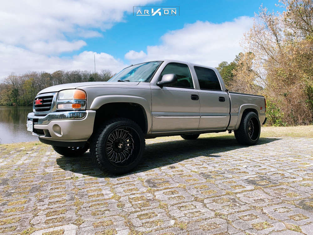 2005 GMC Sierra 1500 Wheel Offset Aggressive > 1" Outside Fender ...
